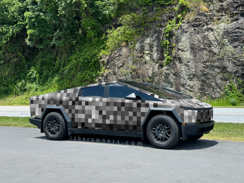 Pixelated squares Cybertruck wrap – Cyber Owners